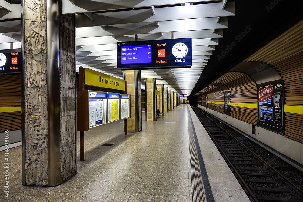 Interior of subway station Heimeranplatz - U-Bahn station in Munich on ...