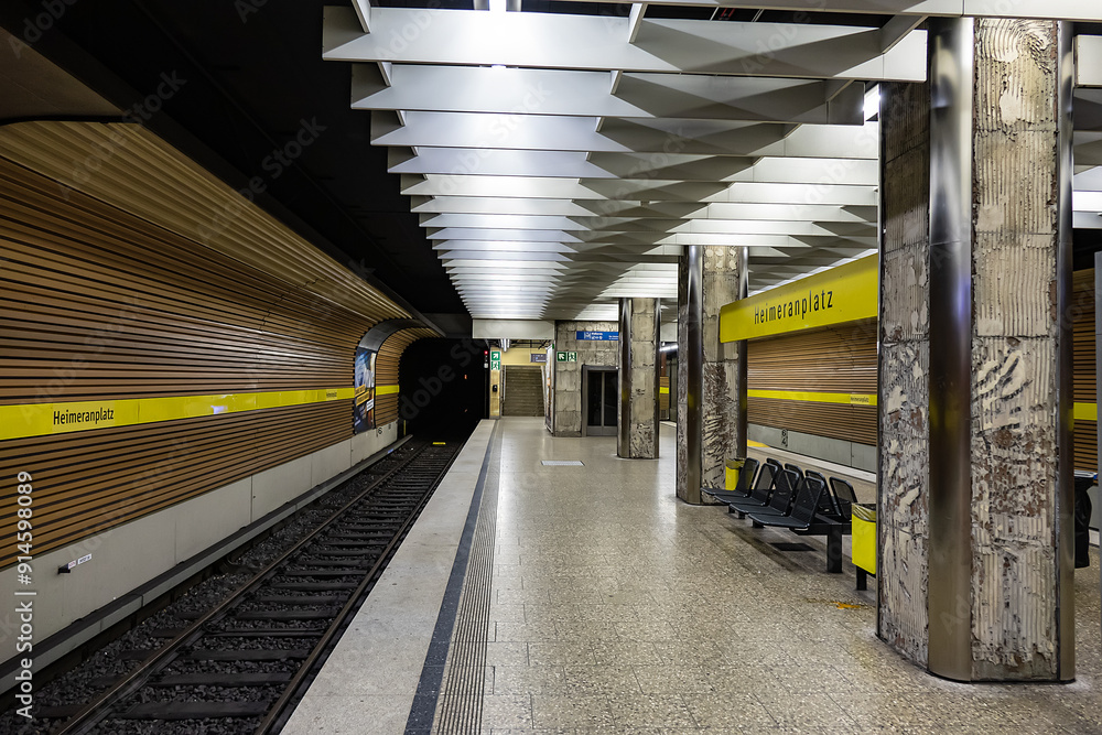 Interior of subway station Heimeranplatz - U-Bahn station in Munich on ...