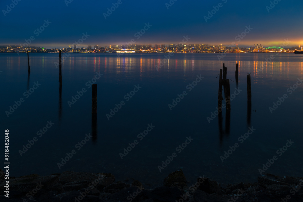 Seattle sunrise looking across Elliott Bay from West Seattle. Old ...