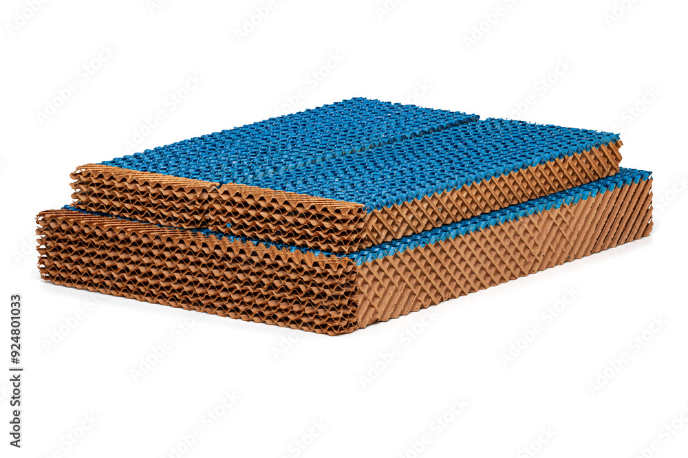 Evaporative cooling pad, made of corrugated cellulose materials with ...