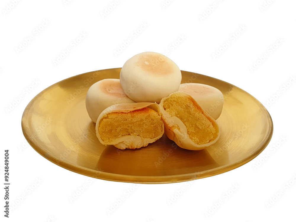 Classic bakpia (Bakpia Pathok) with green beans filling, whole and half ...