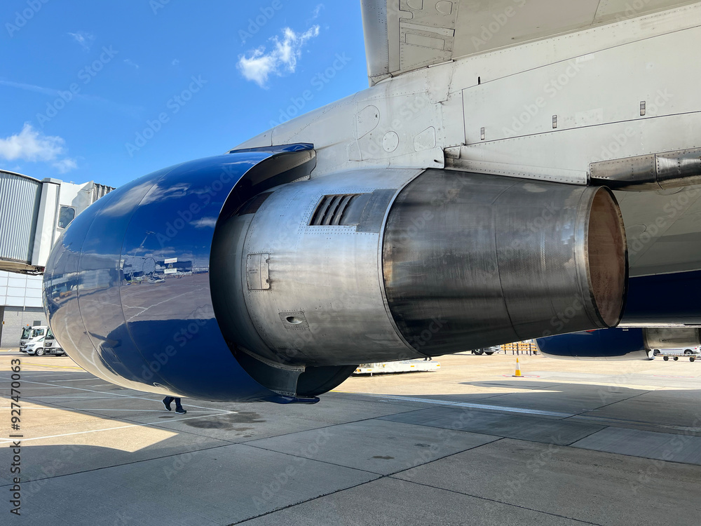 Delta Airlines Boeing 767-300 Aircraft Engine Fan Blades Pratt ...