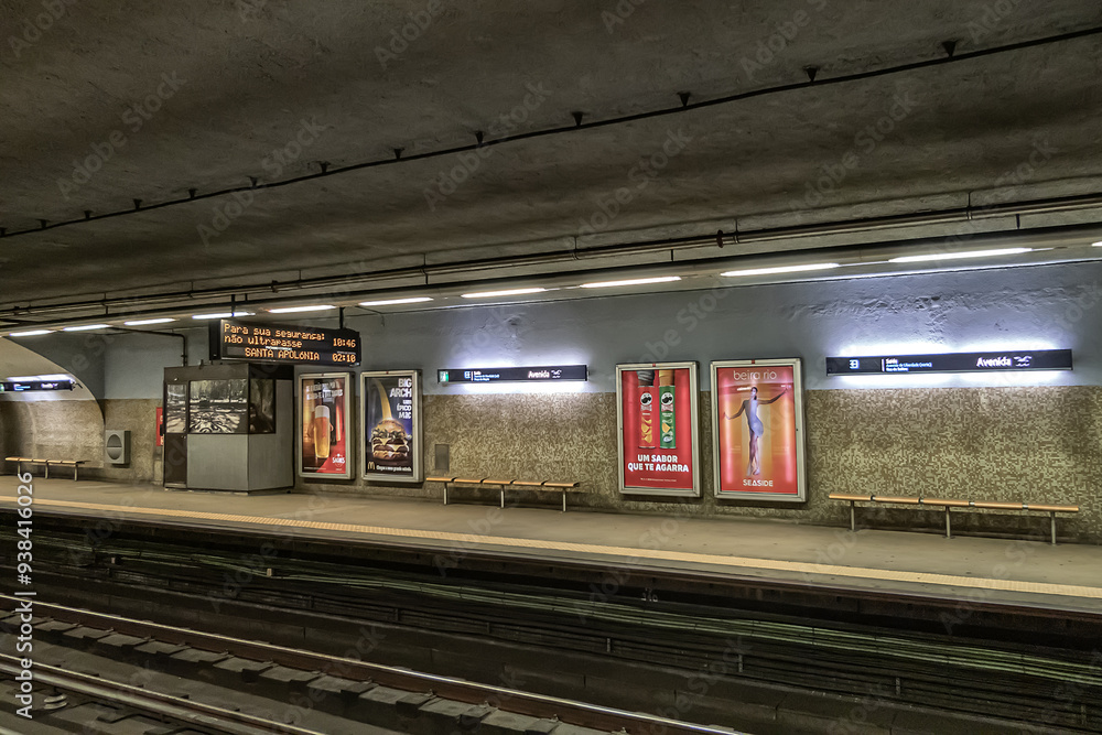 Interior of Subway train station Avenida (Blue Line - Linha Azul ...