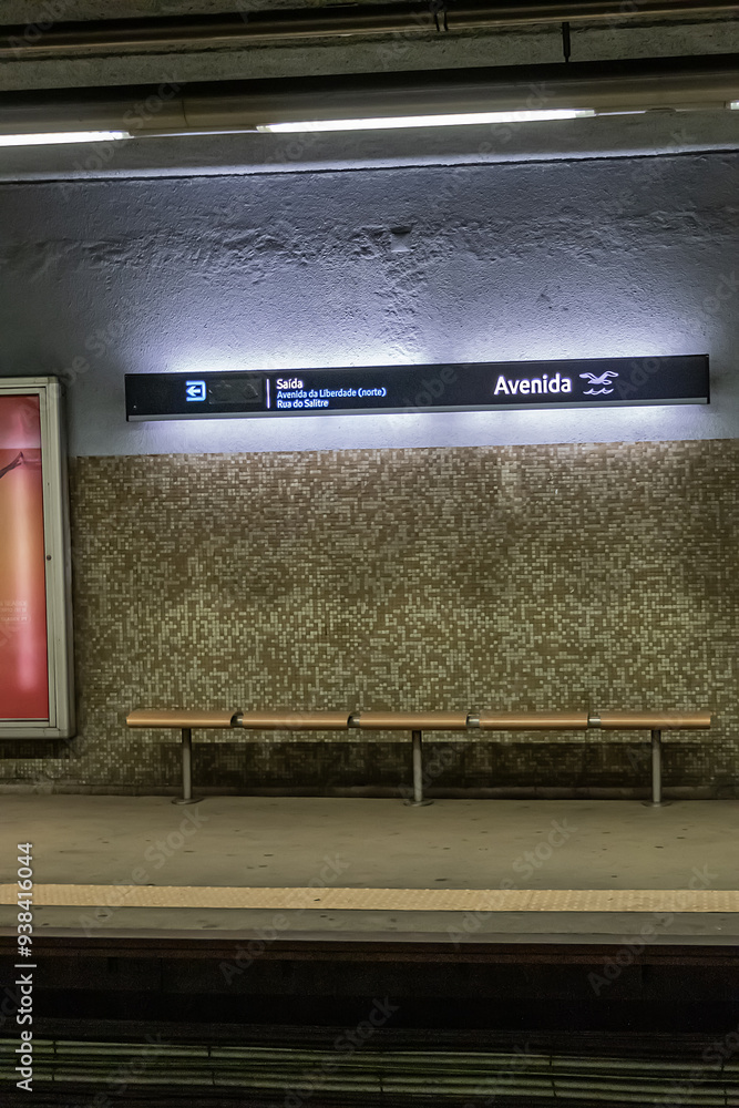 Interior of Subway train station Avenida (Blue Line - Linha Azul ...