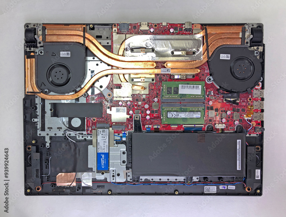 Asus ROG Strix Laptop internals, 10th Gen Intel Core i7-10750H, 16GB ...