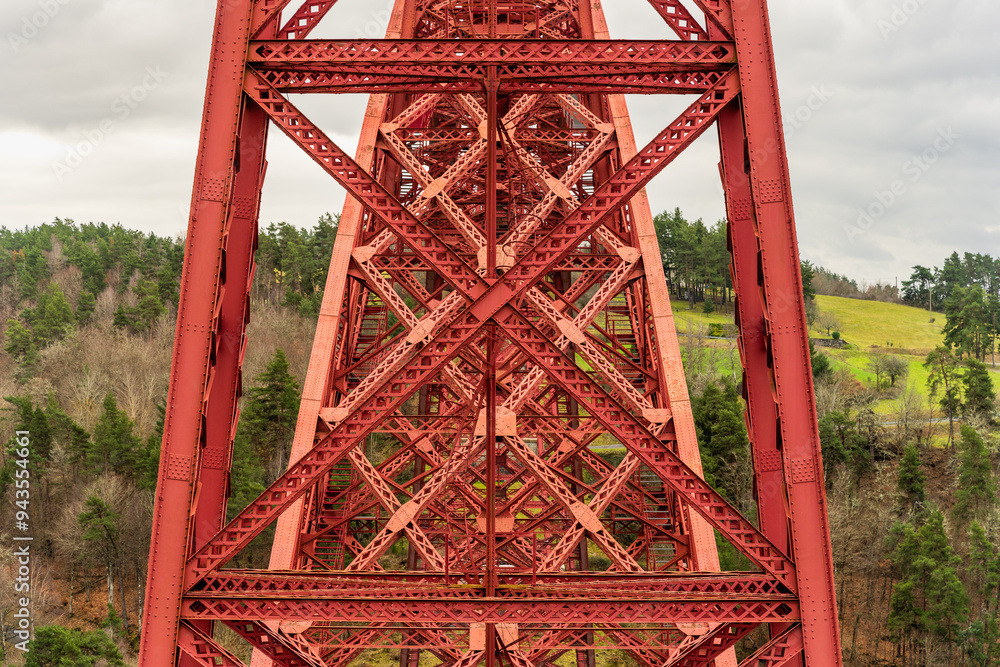 Le viaduc de Garabit : un chef-d’œuvre d’ingénierie dans le Massif ...