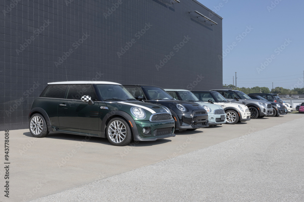Mini Small Cars, SUVs, Hatchback dealership display. MINI offers cars ...