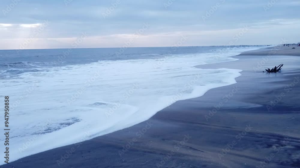 Fast moving beach shot, ocean, Beautiful Sea shore, Blue sky, Beach ...