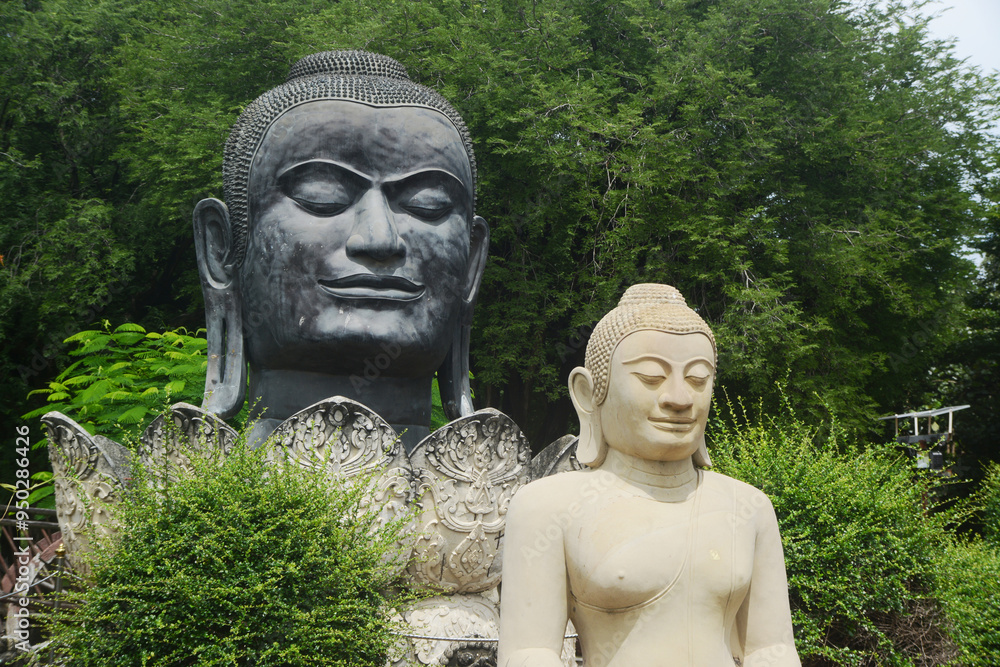 The head of Phra Dhammikarat, which is considered to be the largest and ...