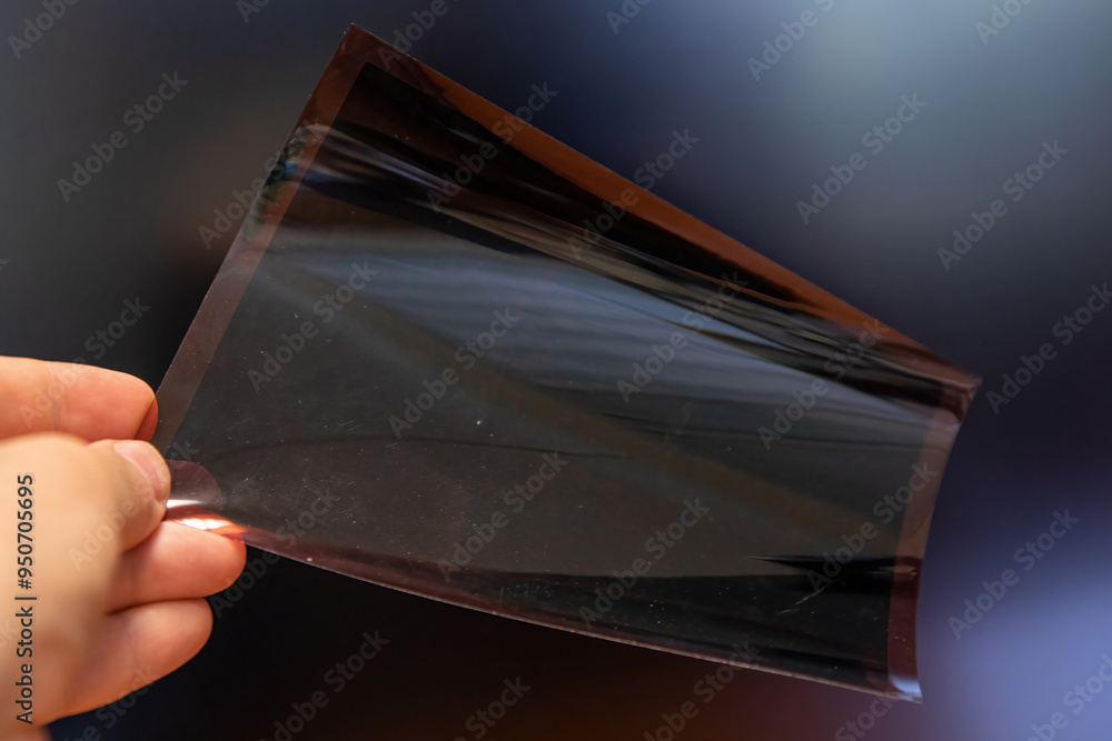 Negative color photographic film with a color image for printing a ...