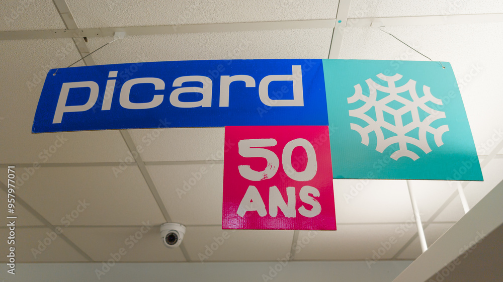 Foto de Picard 50 ans sign brand and text logo front facade fresh ...