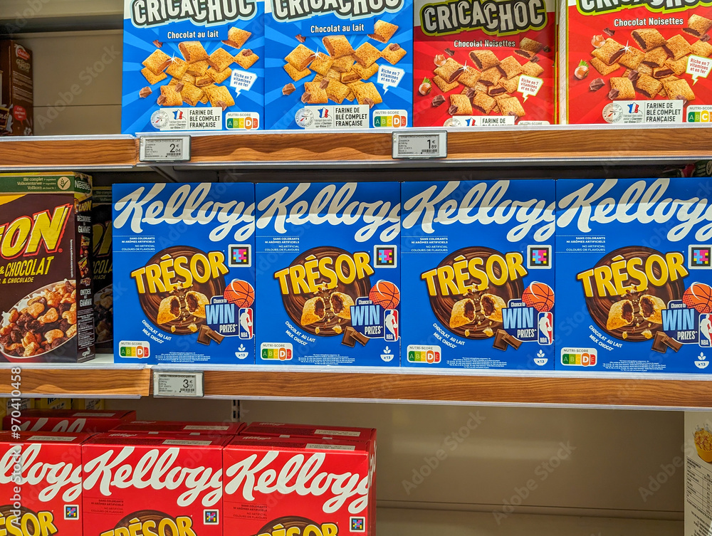France, 23 May 2024: Kellogg's Trésor cereal boxes on supermarket ...