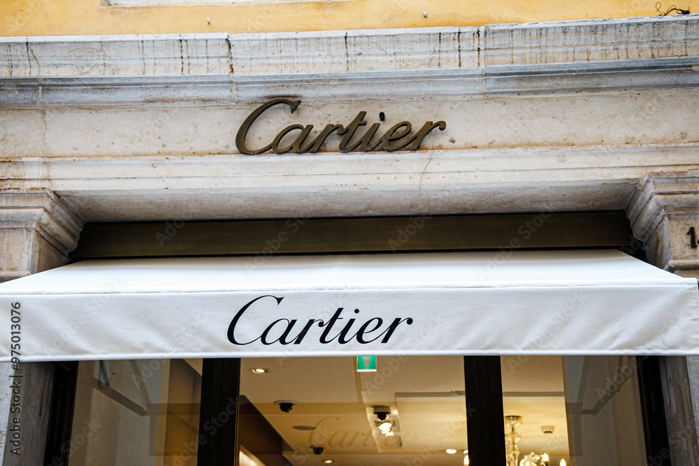 Venecia, Italia, 17 of August 2024: Visit to the luxurious Cartier ...