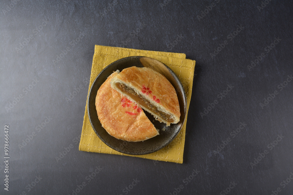 traditional baked teo chew chinese golden yellow mooncake lotus paste ...
