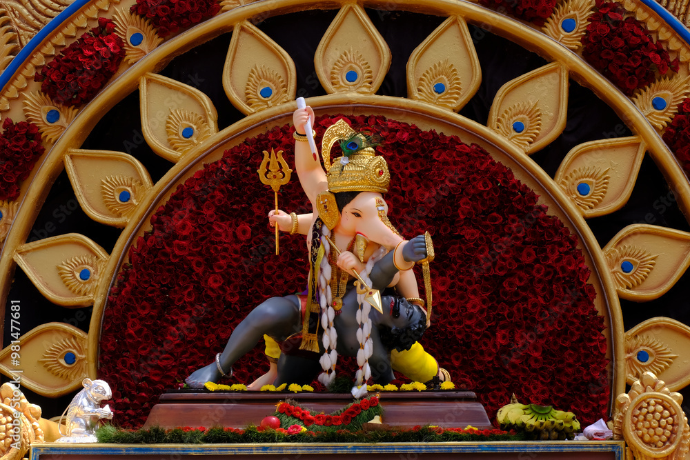 Pune, India - September 17, 2024, Shrimant Bhausaheb Rangari Ganpatii ...