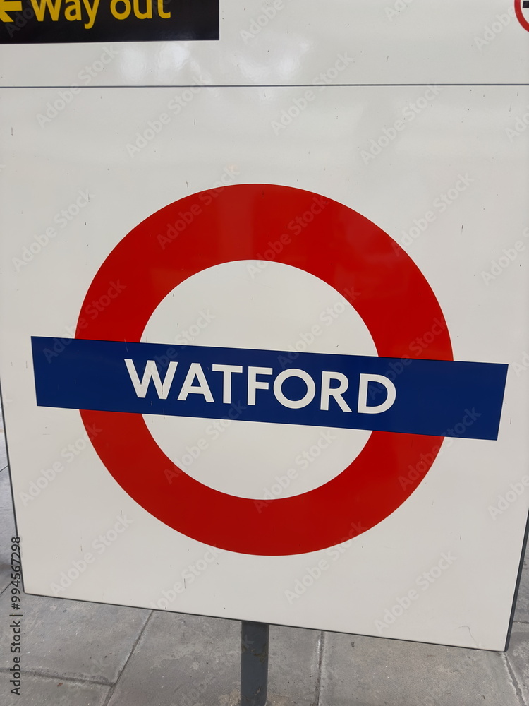 Watford Metropolitan Underground Station.. TfL MEt line showing a tube ...