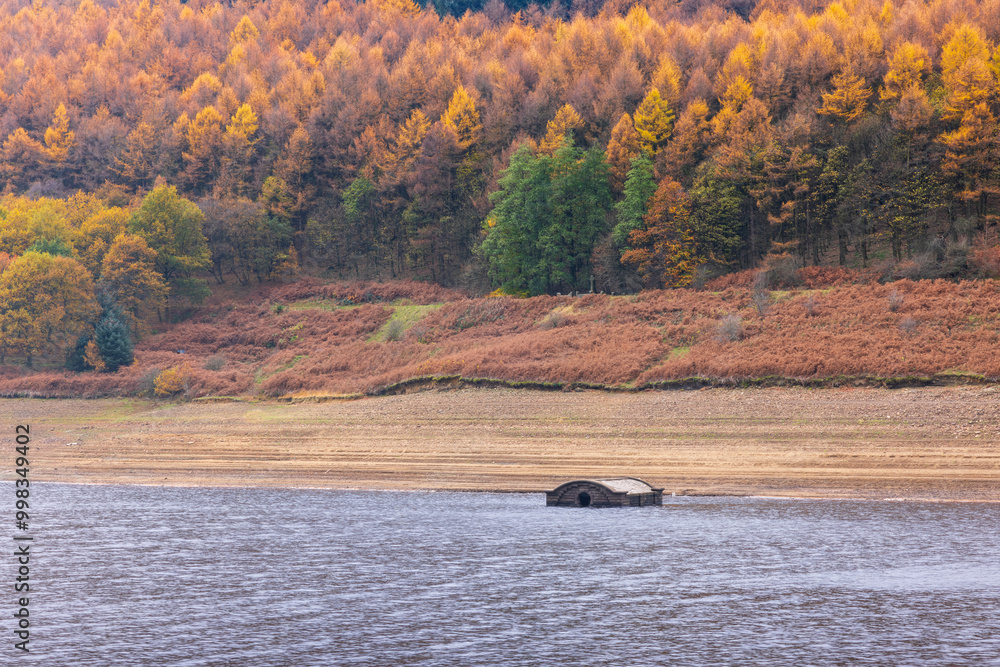 Ladybower Reservoir’s Receding Waters Expose Lost Derwent Village: Low ...