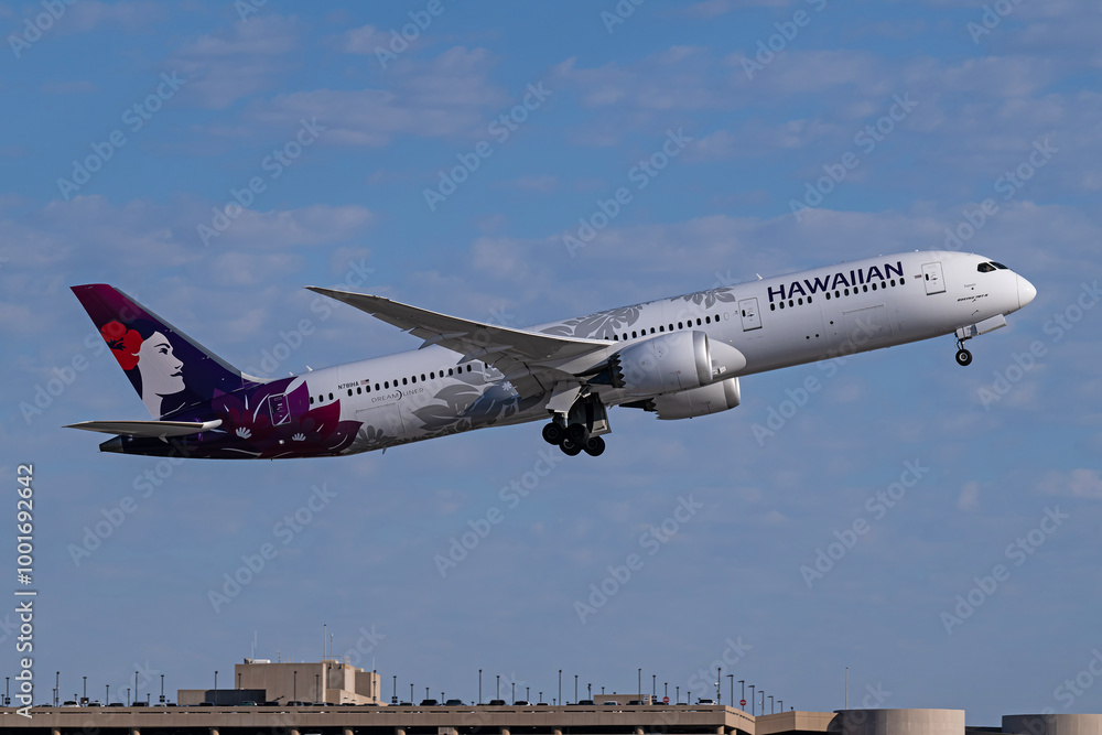 Sky Harbor International Airport, 9-28-24 Phoenix AZ USA.. Hawaiian ...