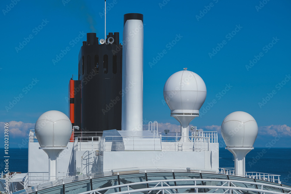 Poster Red and black funnel smoke stack of legendary luxury ocean liner ...