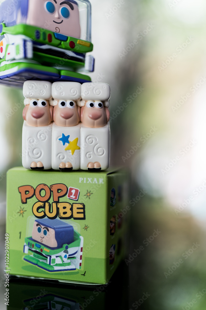 Foto de Bangkok, Thailand - October 10, 2024 : Cute toy POP MART this ...