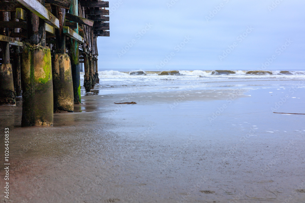 Stockfoto Battered historic Crystal pier abutment timber piles deep ...