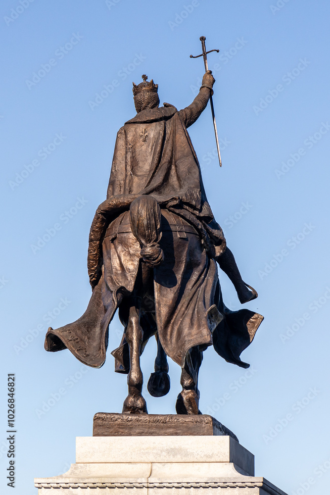 ST. LOUIS, MISSOURI USA - OCTOBER 5, 2024: A statue of King Louis IX of ...