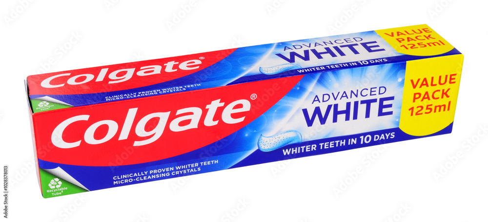 Colgate advanced white toothpaste in a 125ml value pack Stock Photo ...