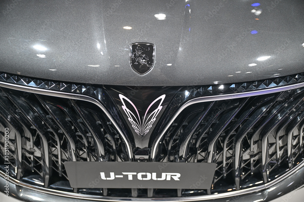 Mondial Auto Paris 2024 Forthing U-Tour Chine Stock Photo | Adobe Stock