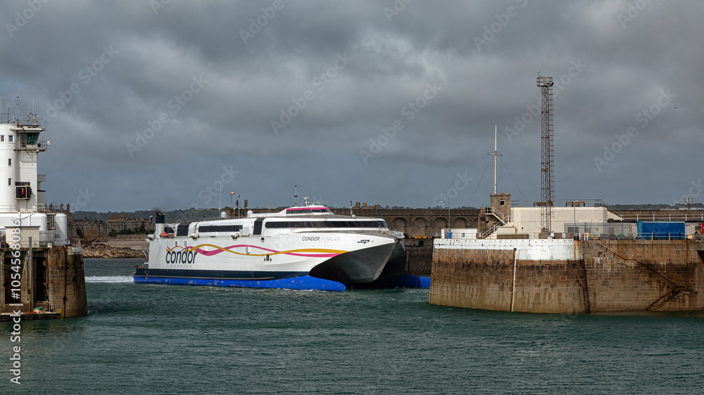 Foto de ST HELIER, JERSEY, CHANNEL ISLANDS - AUGUST 06, 2021: Side view ...