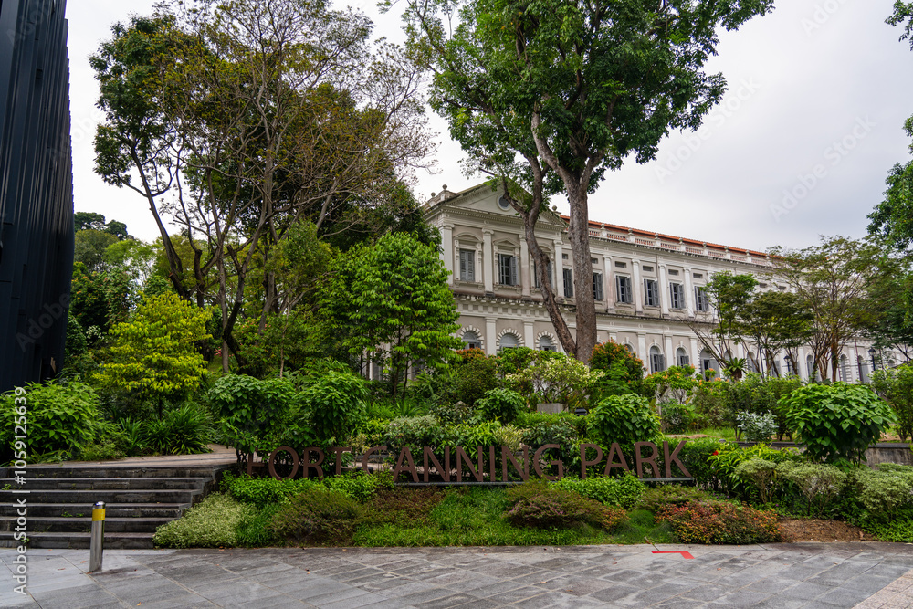 "Fort Canning Park" sign in front of Singapore National Museum building ...