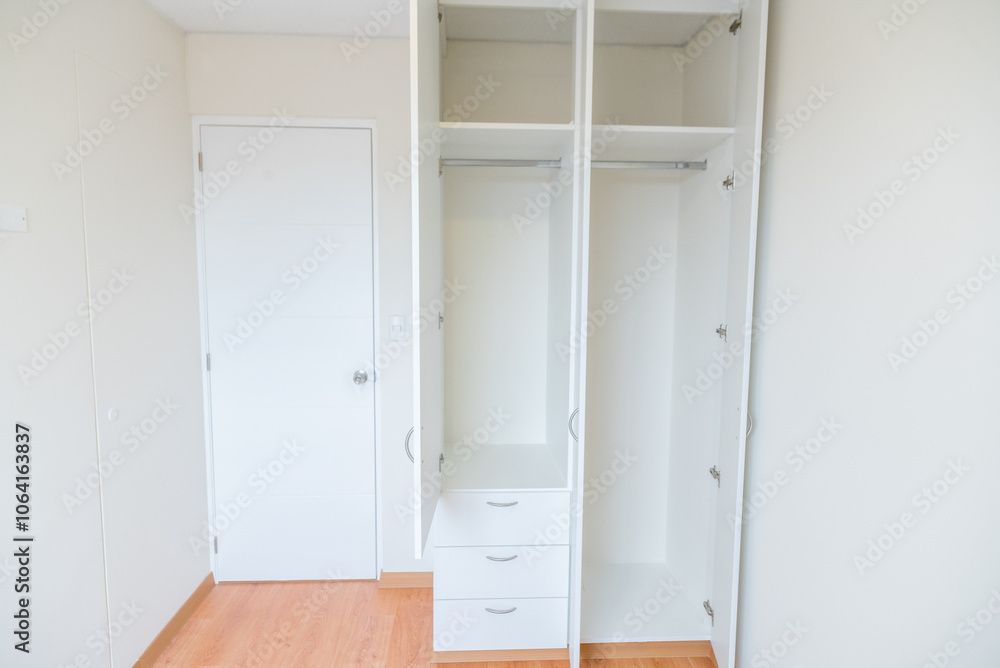 habitacion de departamento con closet empotrado o incorporado, con ...