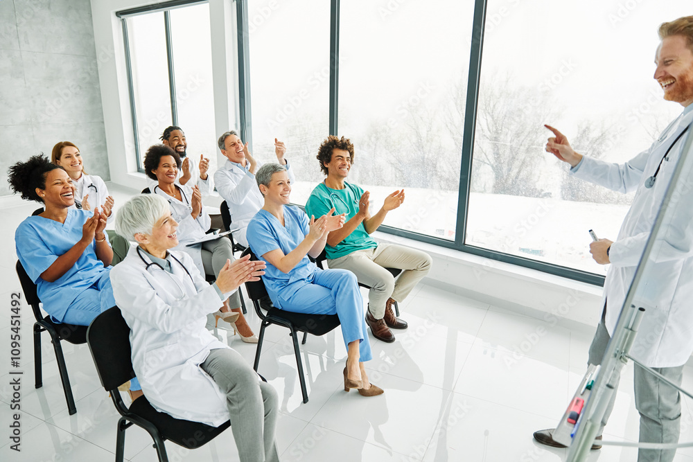 seminar business meeting doctor conference audience presentation ...