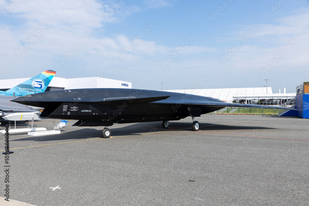 Airbus Wingman jet drone concept for future warfare Stock Photo | Adobe ...