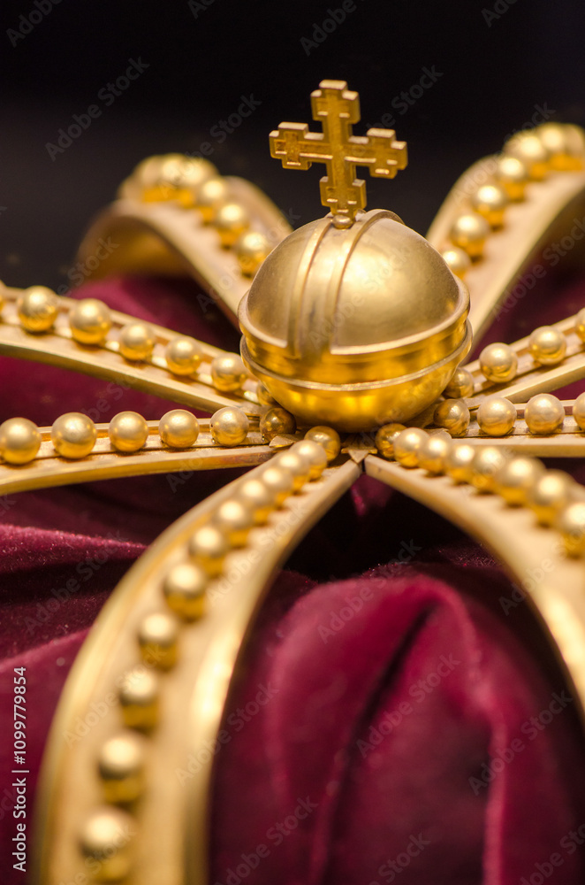 Romanian National Treasure. Crown worn by Queen Elisabeth of Romania ...