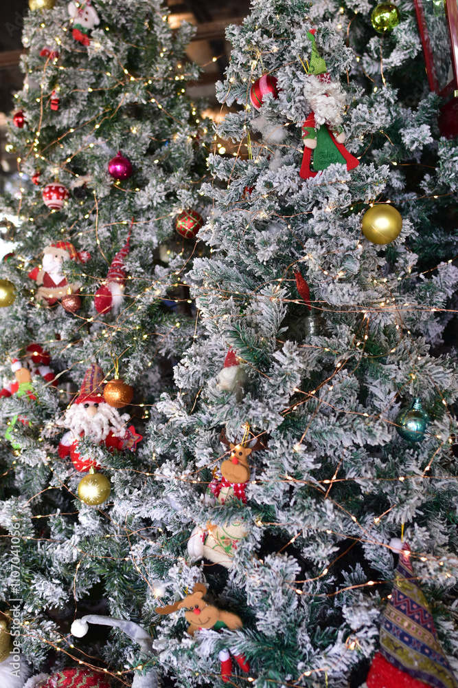 Christmas time is here, Christmas is around the corner, Christmas is ...