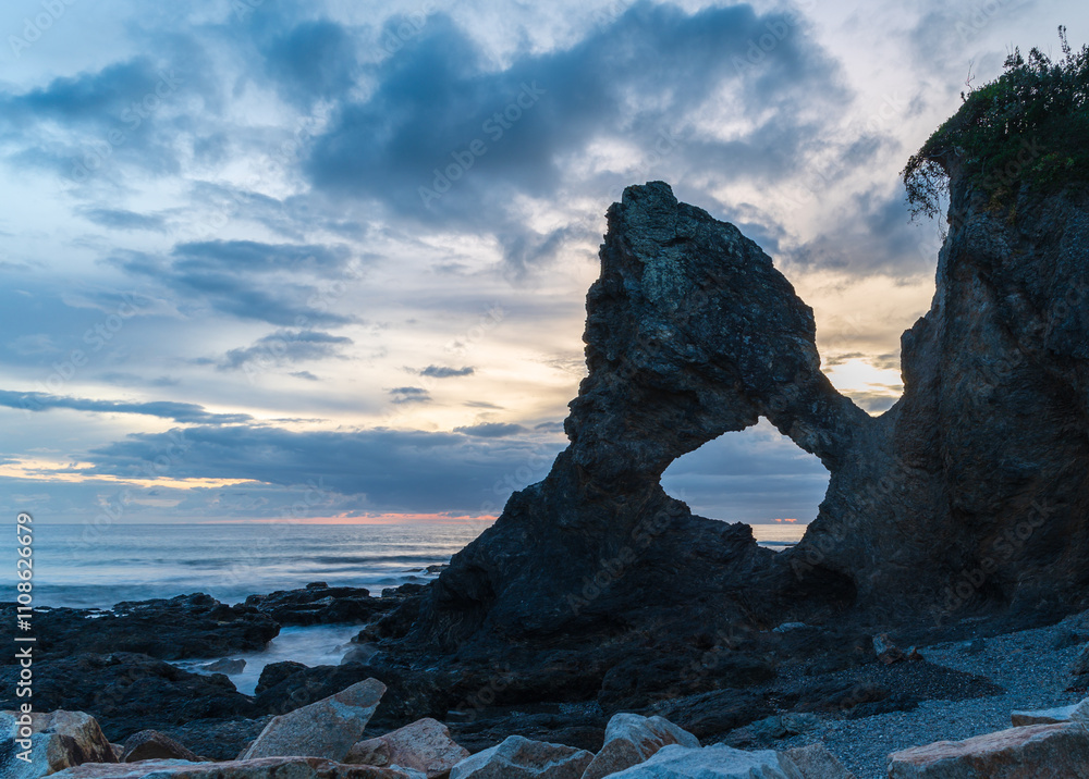Australia Rock is a popular photo opportunity. Viewed at just the right ...