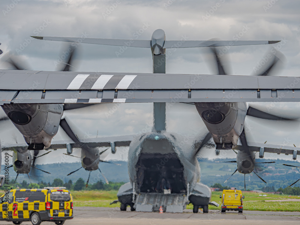 Plagát US Air Force C-130 Hercules landing, showcasing its versatility ...