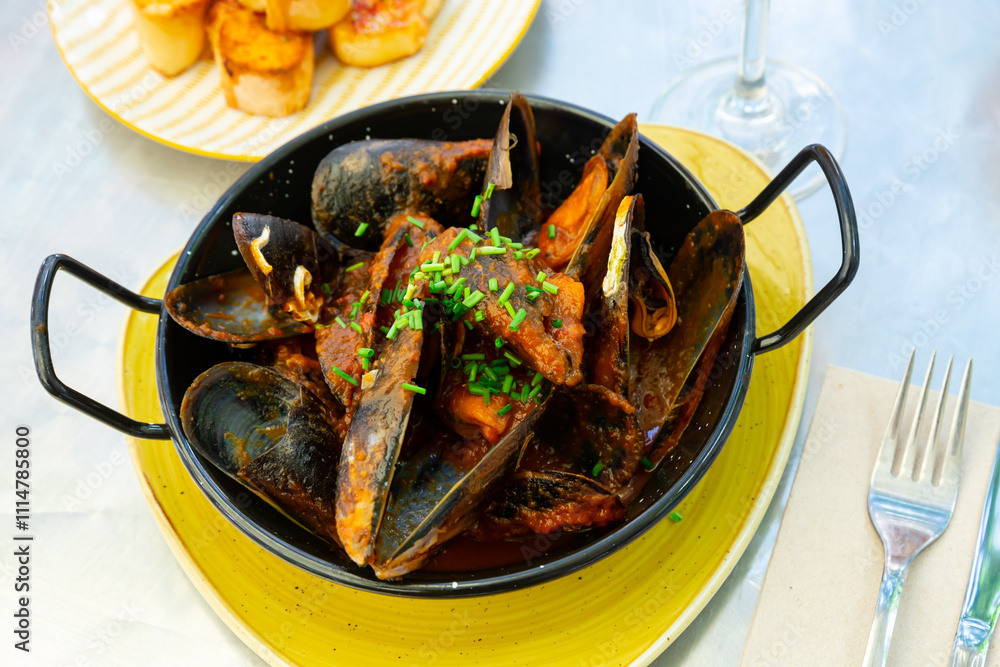 Mejillon a la marinera, traditional spanish cuisine, clams in the ...