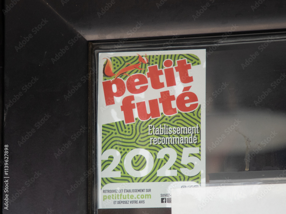 Petit fute 2025 label recommendation of tourist French travel guide ...