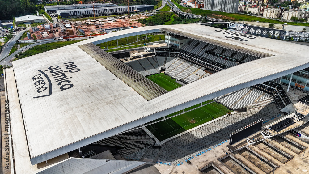Vista aérea da cobertura da Neo Química Arena em Itaquera, São Paulo ...