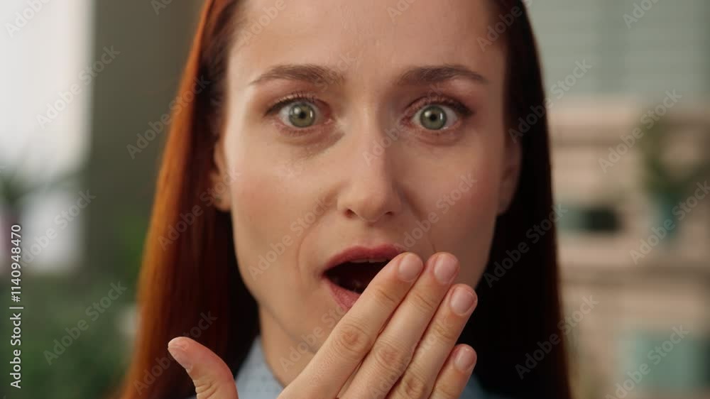 Caucasian woman shocked girl female businesswoman business woman close ...