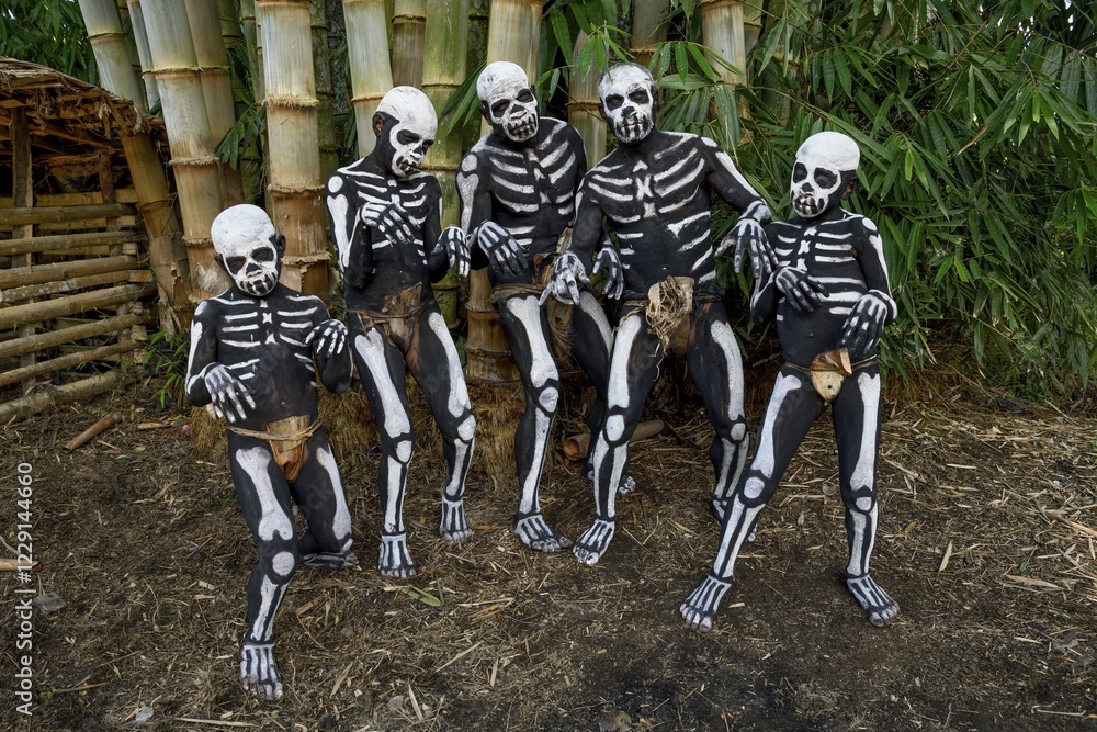 Poster Natives with skeleton painting, Omo Bugamo tribe or skeleton ...