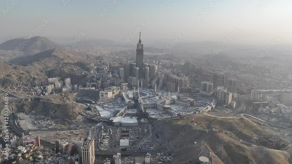 Video Stock Mecca , Saudi Arabia Mars 30 2024: Makkah city Streets ...