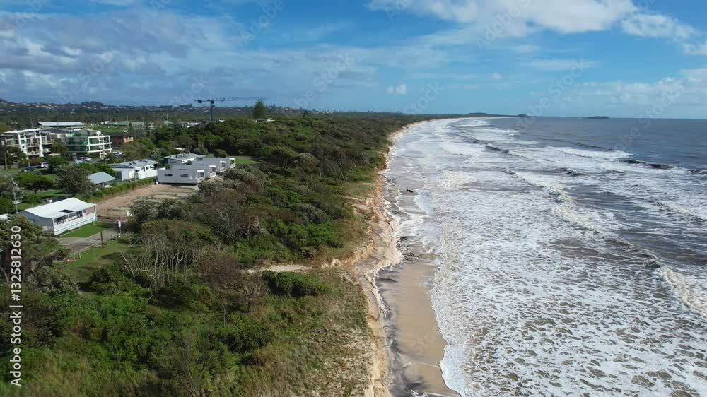 Vidéo Stock Kingscliff Beach erosion and storm damage from Cyclone ...