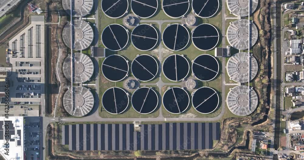 Waste water purification installation, basins for cleaning of ...