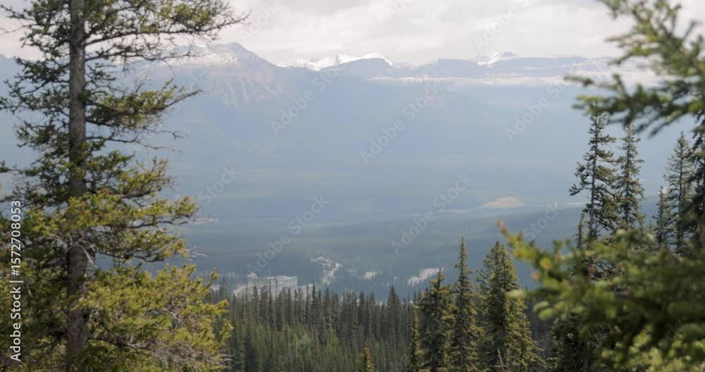 Looking down on Fairmont Lake Louise from the top of the hiking trail ...