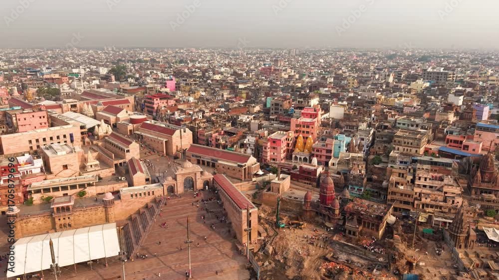 Varanasi, India: Aerial view of famous Shri Kashi Vishwanath Temple ...