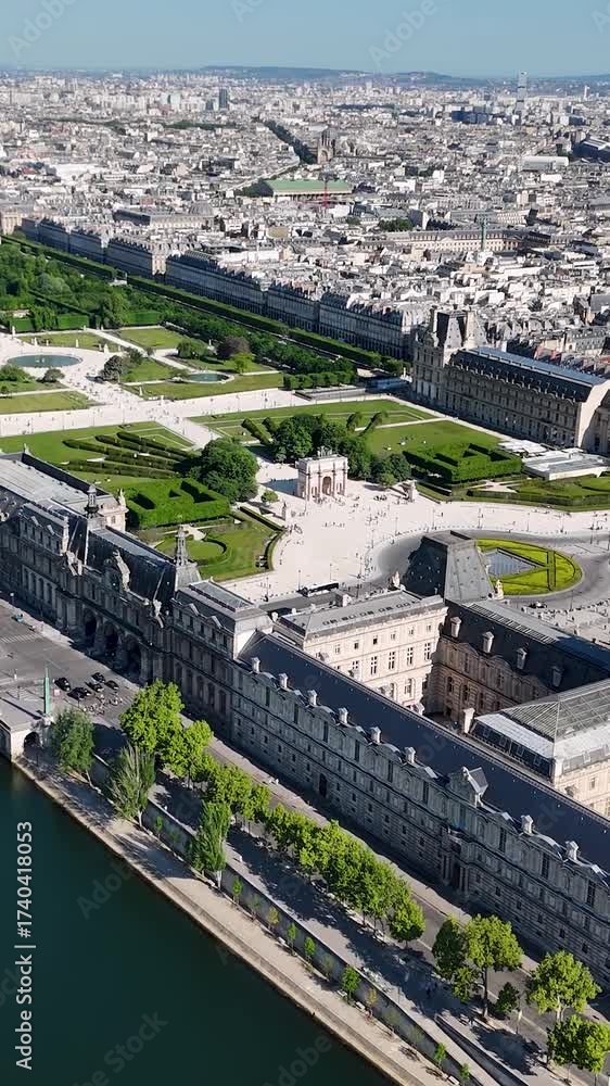 Vidéo Stock Louvre Museum At Paris Ile De France In France. Beautiful ...